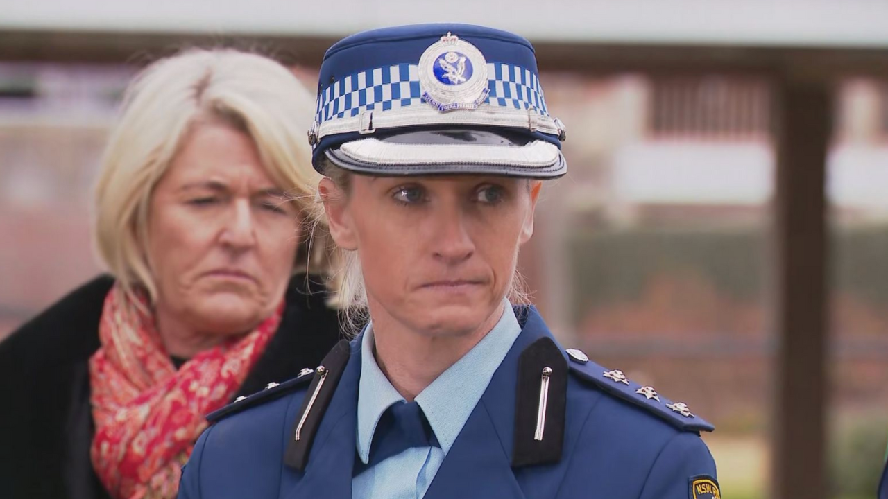 Seven horses killed in bushfire at famous racing family’s property ...